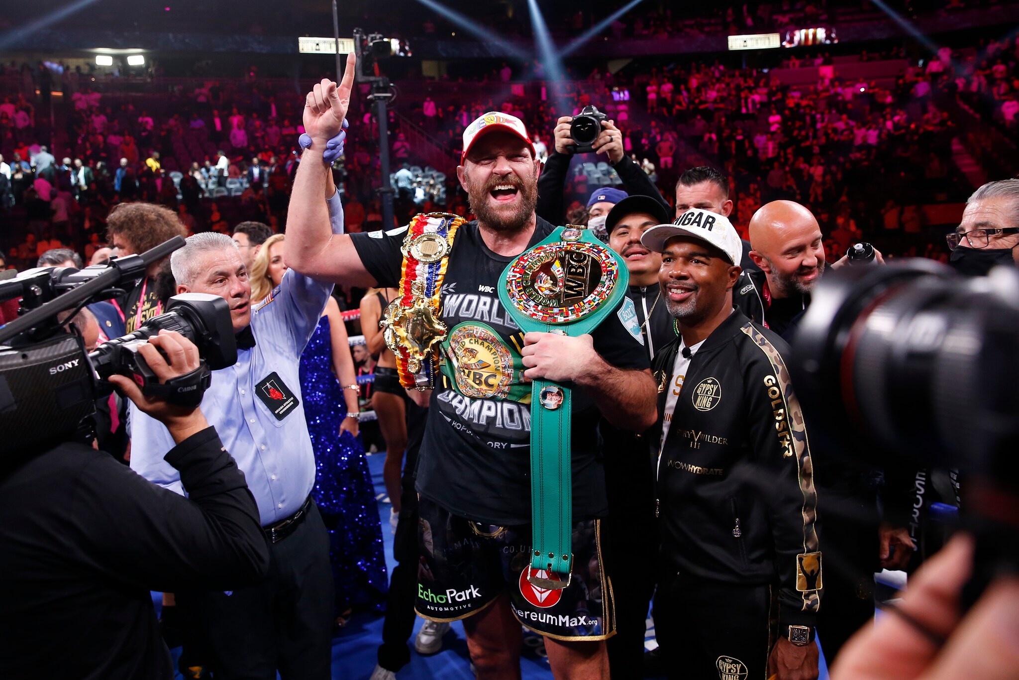 IN PICS: Tyson Fury Knocks Out Deontay Wilder in Heavyweight ...