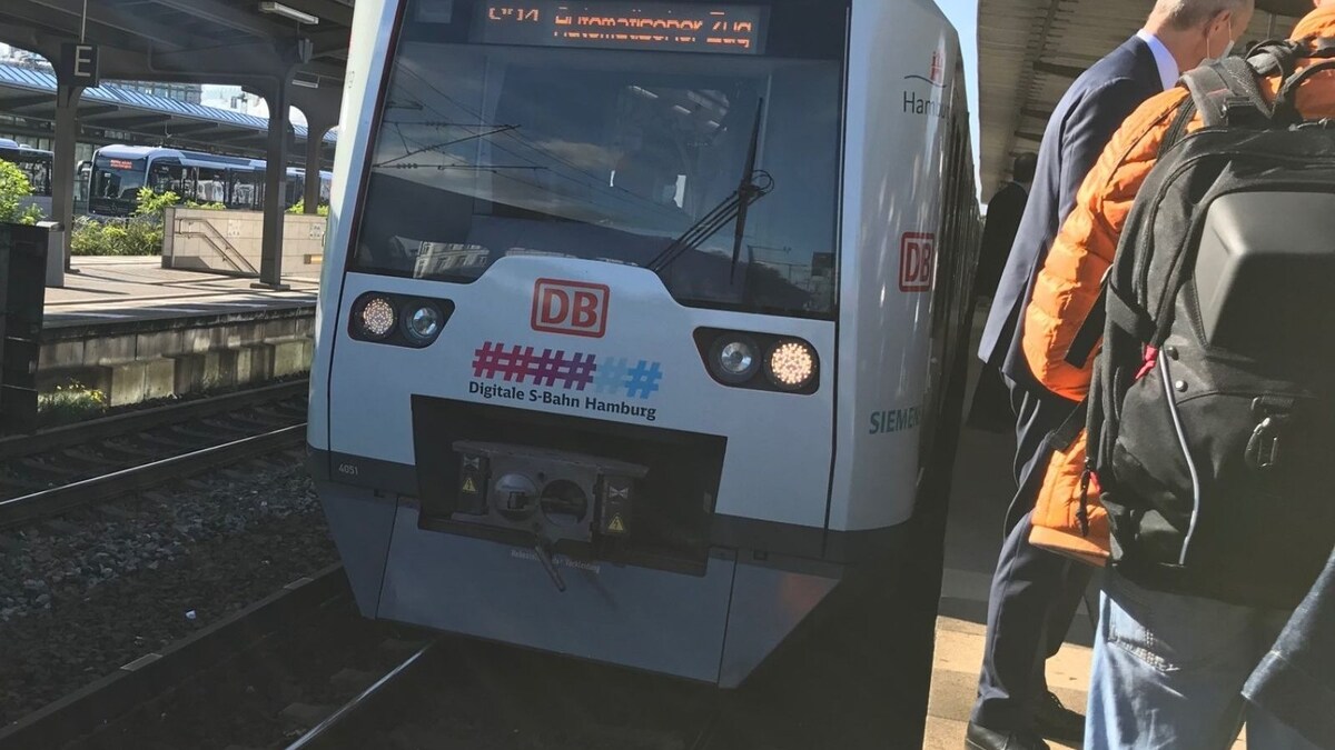 'Punctual And Energy-efficient': Germany Unveils 'World's First' Self ...