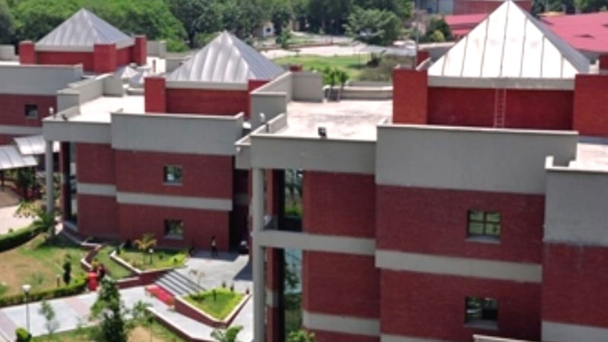 IP University Admissions 2021: Results Declared for BBA, BCom Entrance ...