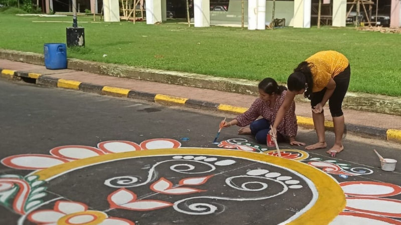 Mahalaya 2021: Kolkata Marks Festival With Colorful Rangolis At Dawn ...