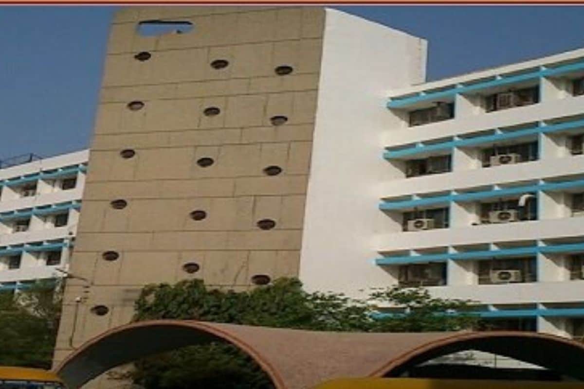 Top Medical Colleges, Marks Needed for Admissions - News18