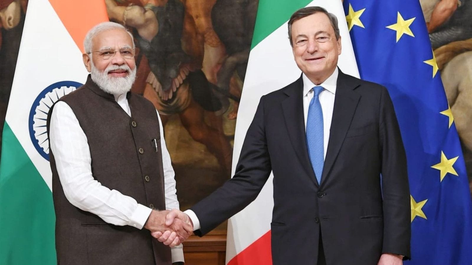 PM Modi in Rome to Attend G20 Summit, Meets Indian Diaspora; See Pics ...