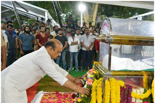 News 18 Afternoon Digest Puneeth Rajkumar Last Rites Performed With