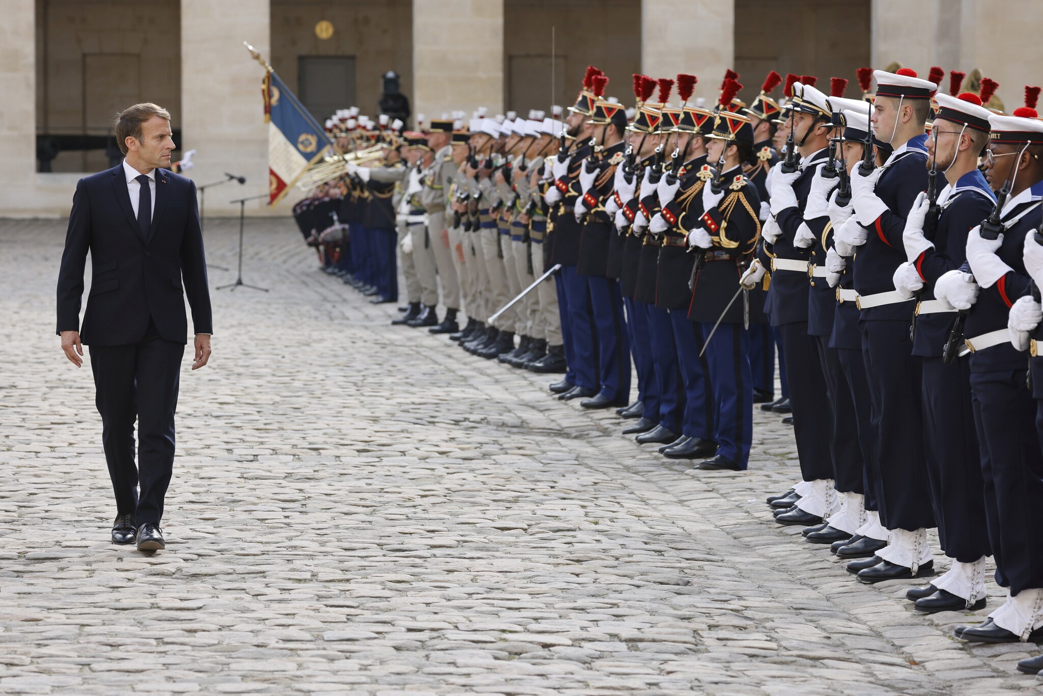 In Photos: France Pays Tribute to Last Survivor of WW2 Liberation Order ...