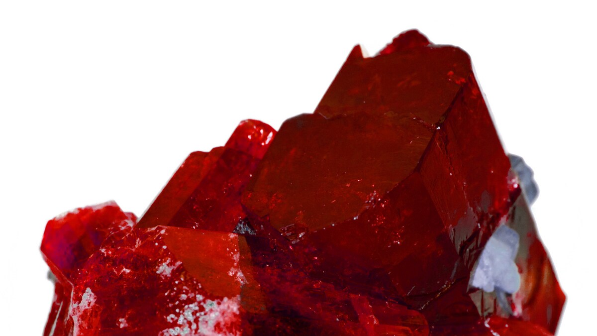 Clue to Ancient Life Found in 2.5 Billion-year-old Ruby in Greenland ...