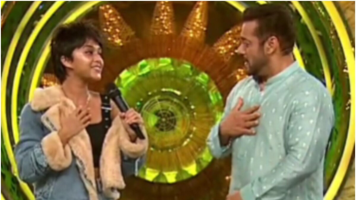 Bigg Boss 15: Salman Khan Joins Yohani to Sing Manike Mage Hithe, Gives ...