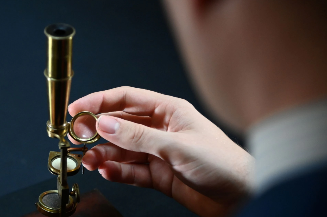 In Photos: Charles Darwin Family Microscope to be Sold at Auction - News18