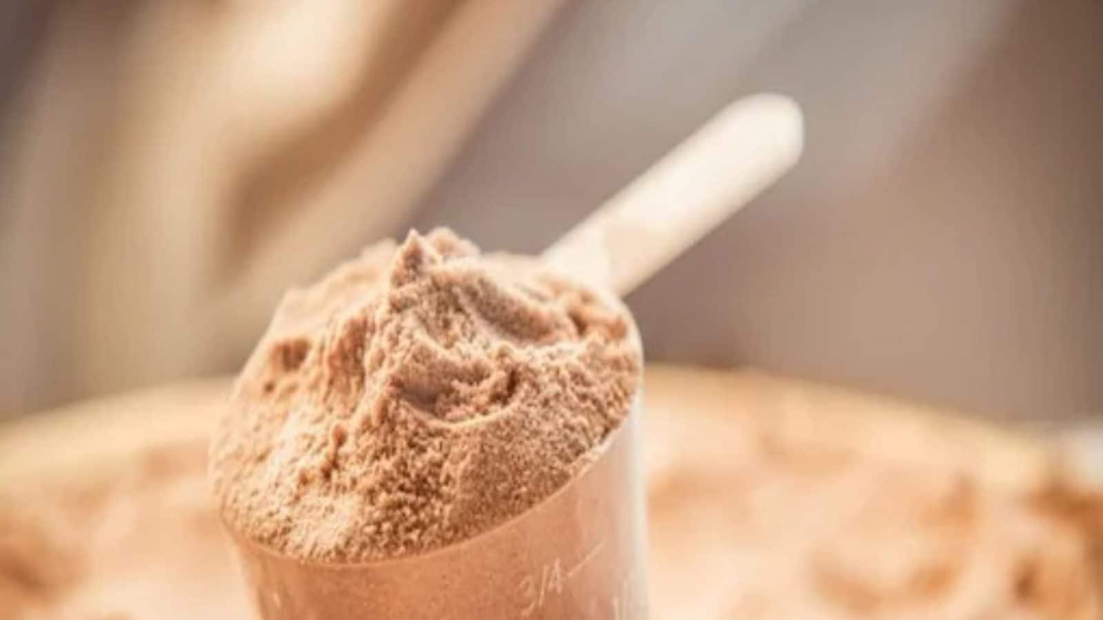 Experts Warn People Against Swallowing Protein Powder Dry, But Trend ...