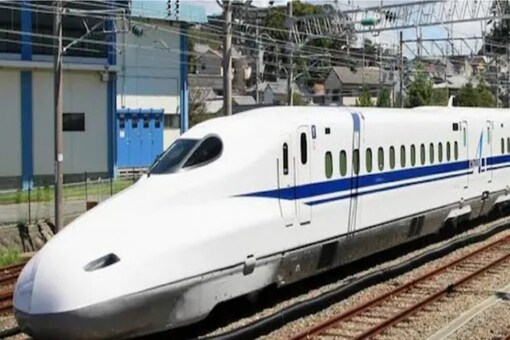 India’s First-ever Bullet Train Set to Roll by 2026, says Railway ...