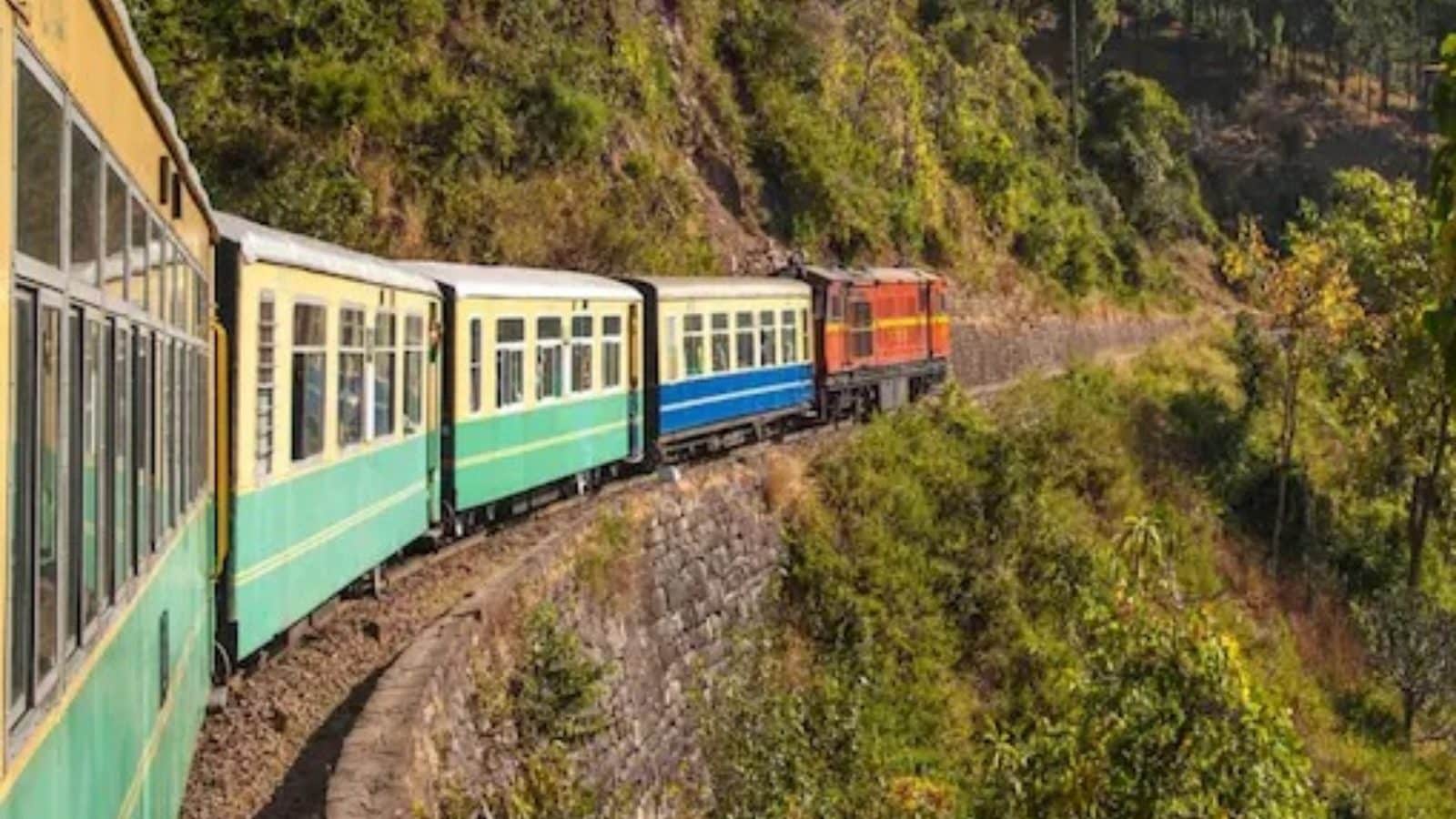 Iconic Kalka Shimla Toy Train To Get Vistadome Coaches For a Better Speed | India News - News18