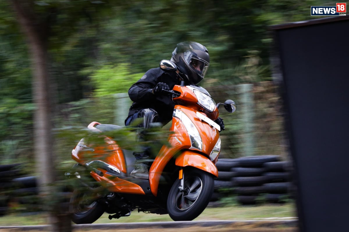 In Pics: TVS Jupiter 125 Scooter - Detailed Image Gallery of Design ...