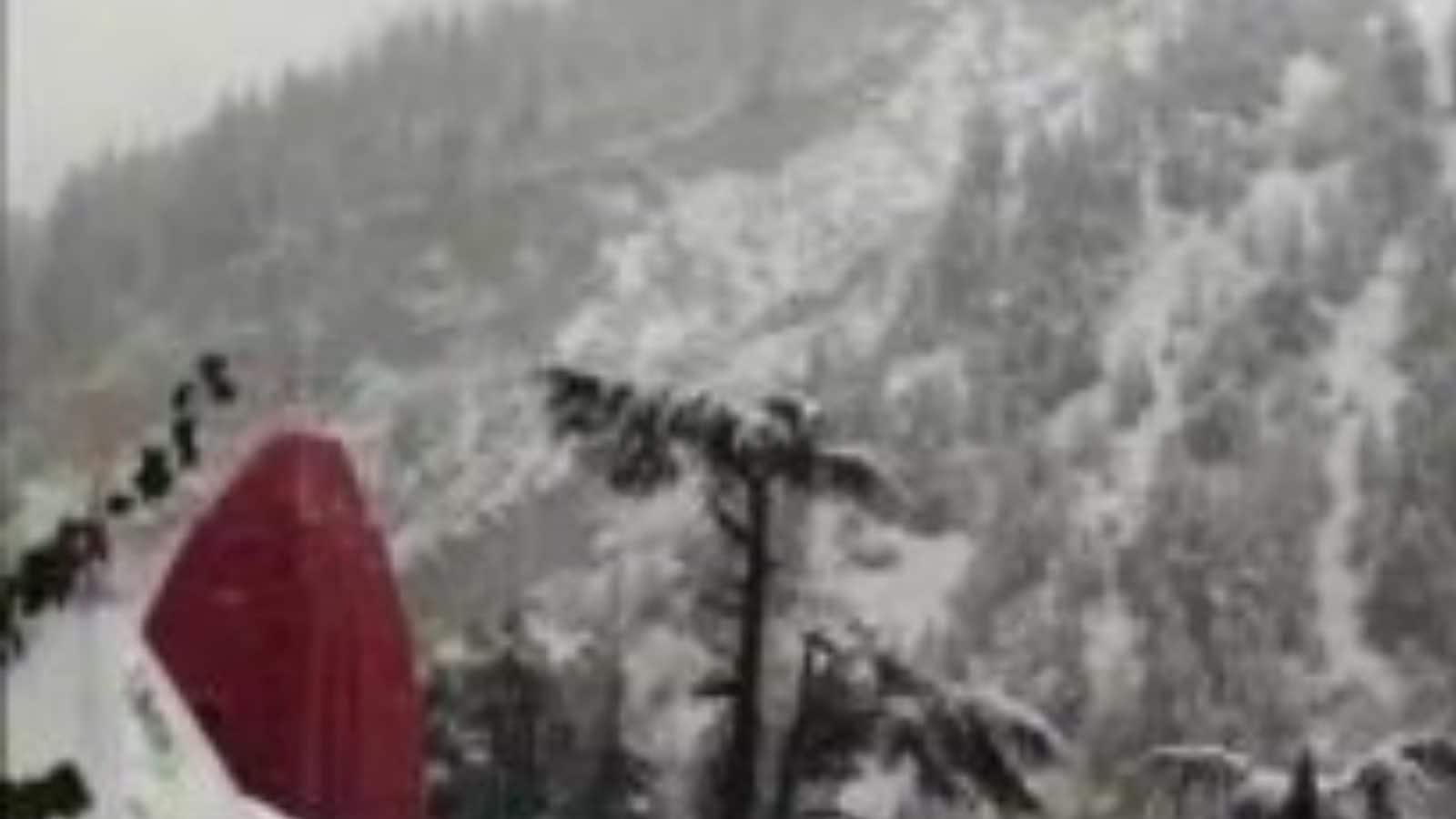 8 Trekkers Go Missing in Uttarakhand Amid Snowfall, 3 Porters Feared ...