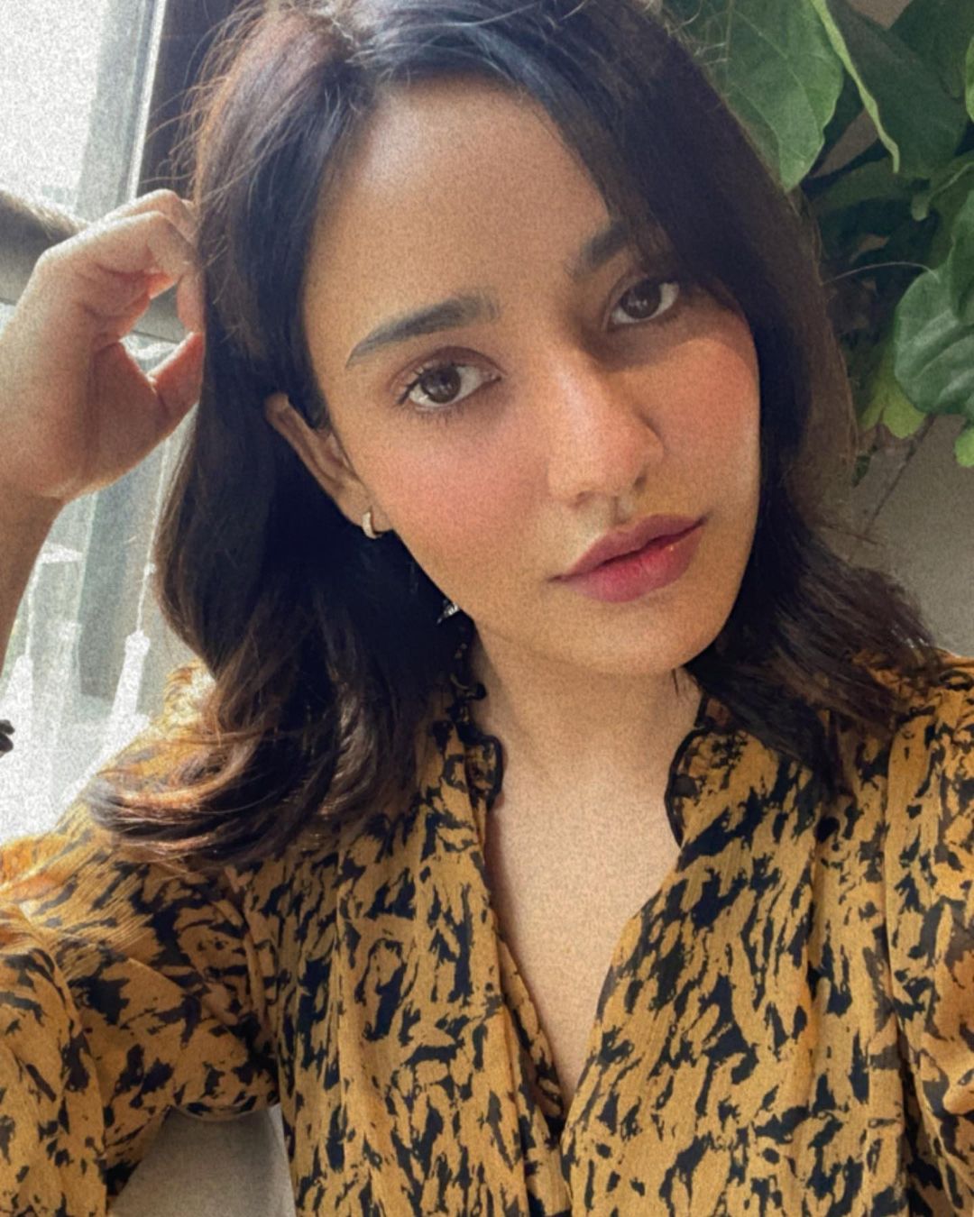 Neha Sharma Welcomes November With Flawless Skin, Look At The Natural ...