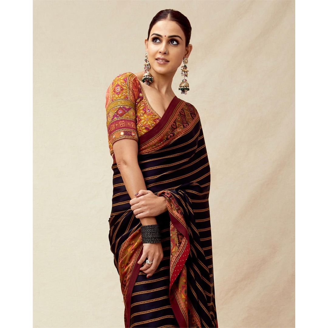 Genelia D'Souza Aces Ethnic Look In Black Silk Saree, See Her Drop-dead ...