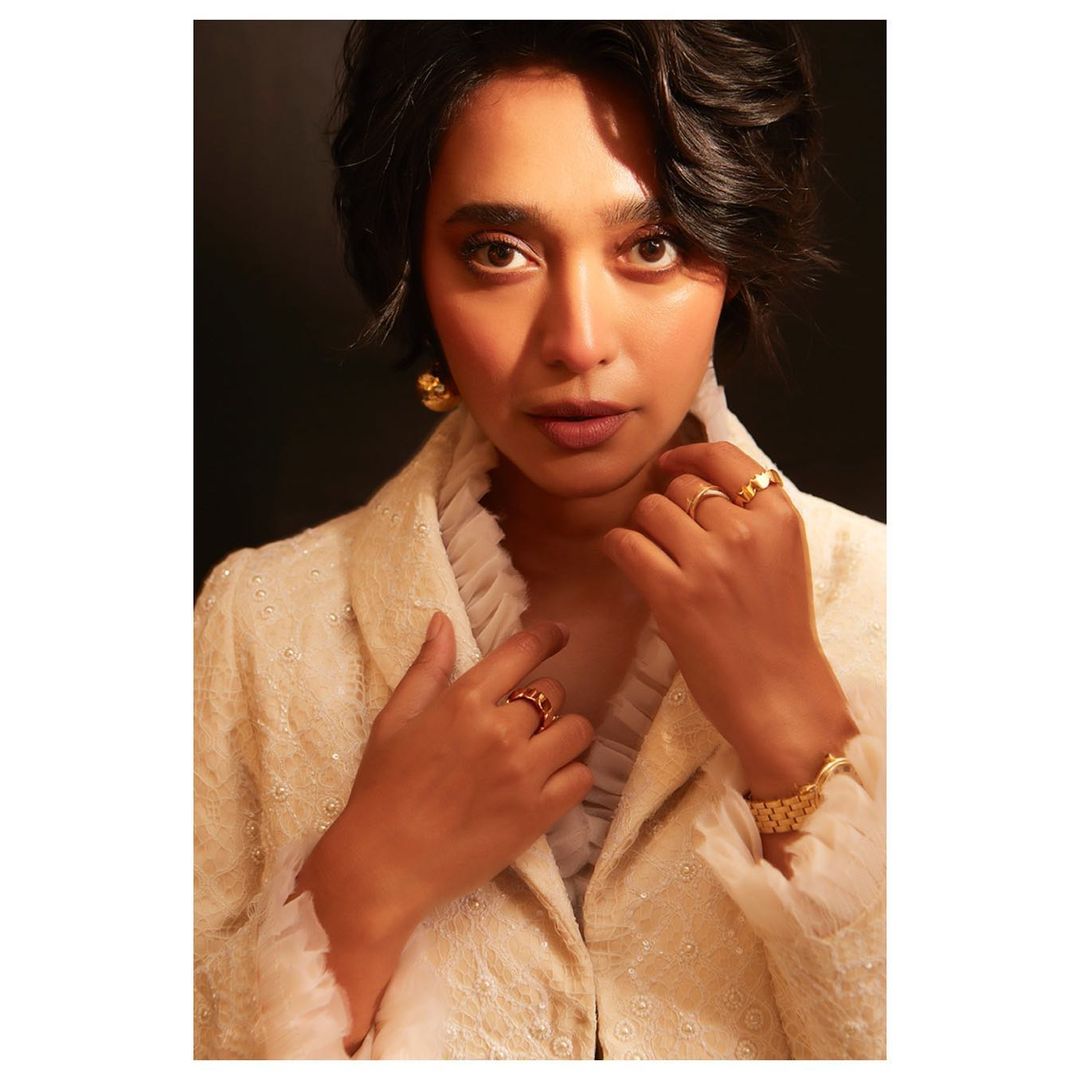Sayani Gupta Looks Gorgeous In Off White Co Ord Set Check Out Her