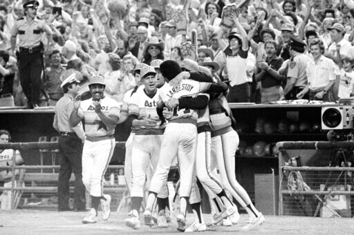 Former MLB Outfielder, Manager Bill Virdon Dies At 90