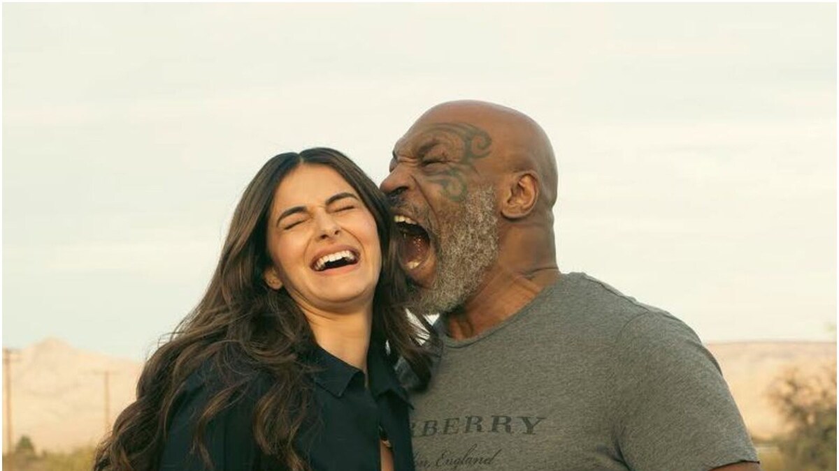 Liger Actress Ananya Panday's Goofy Pic with Boxing Legend Mike Tyson ...