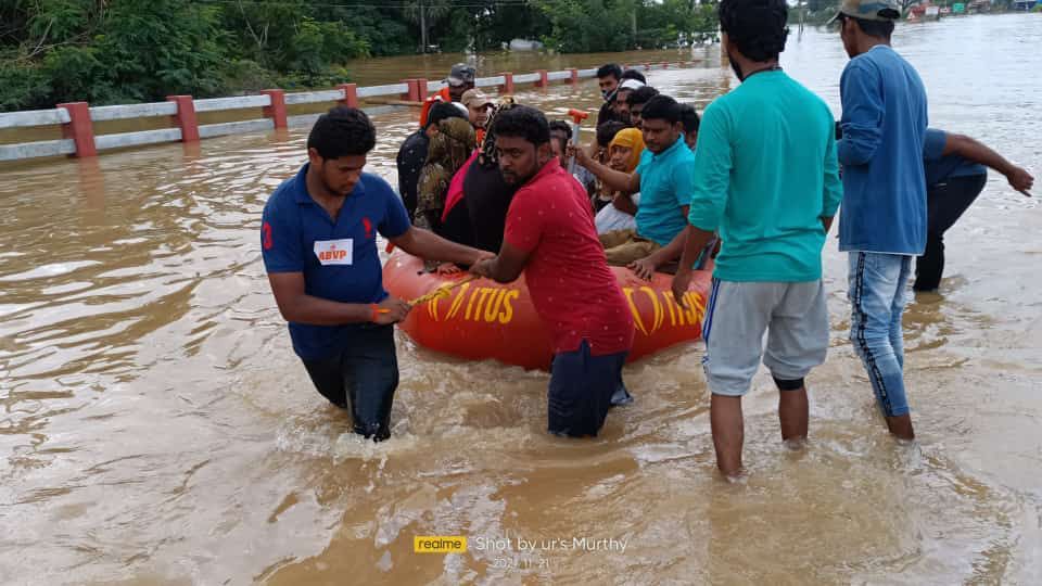 Rain Batters Andhra Pradesh As Life Comes to a Standstill, Properties ...