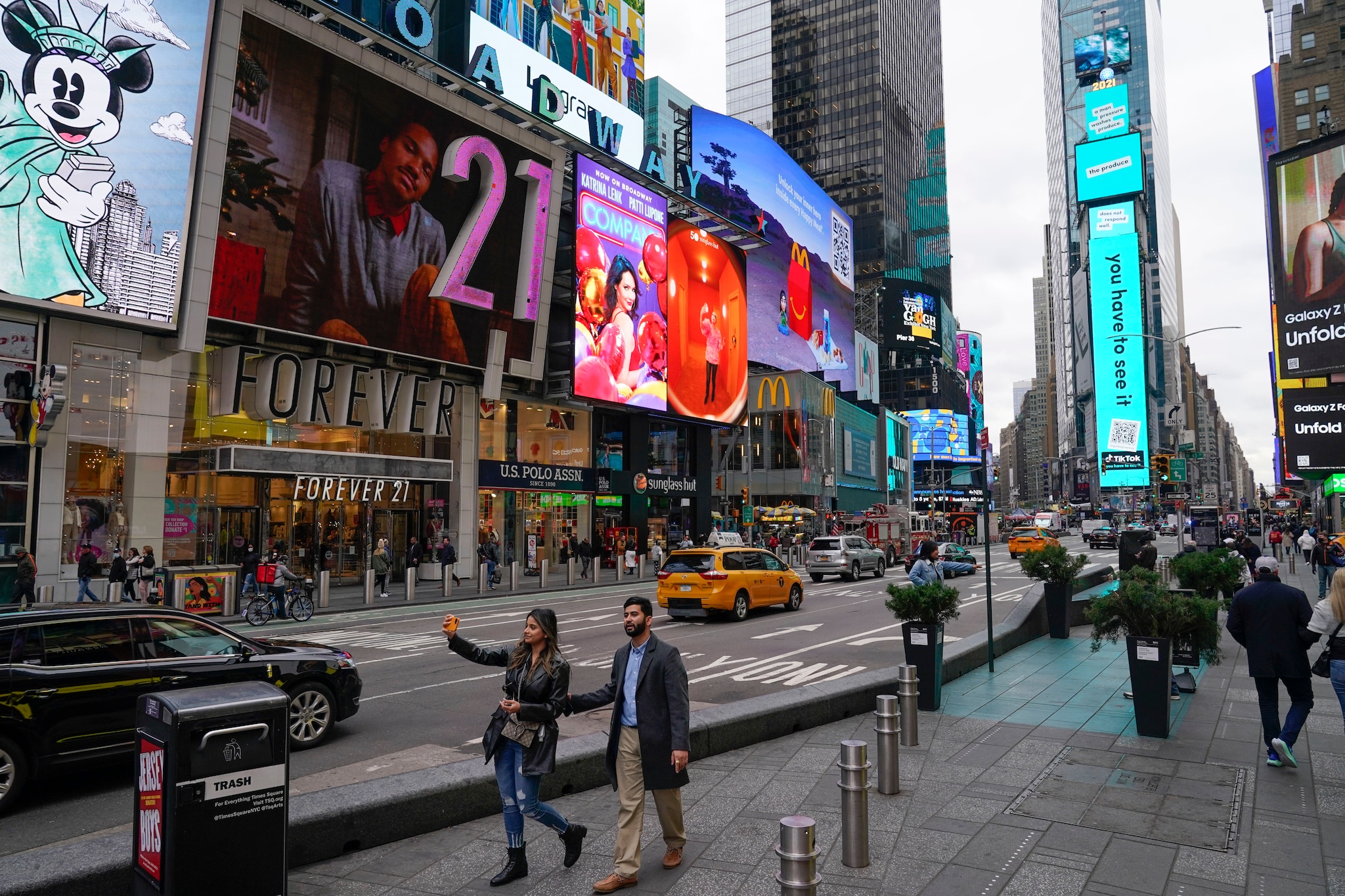 In Photos: As Tourism Brightens Up, Times Square in New York Hopes to ...