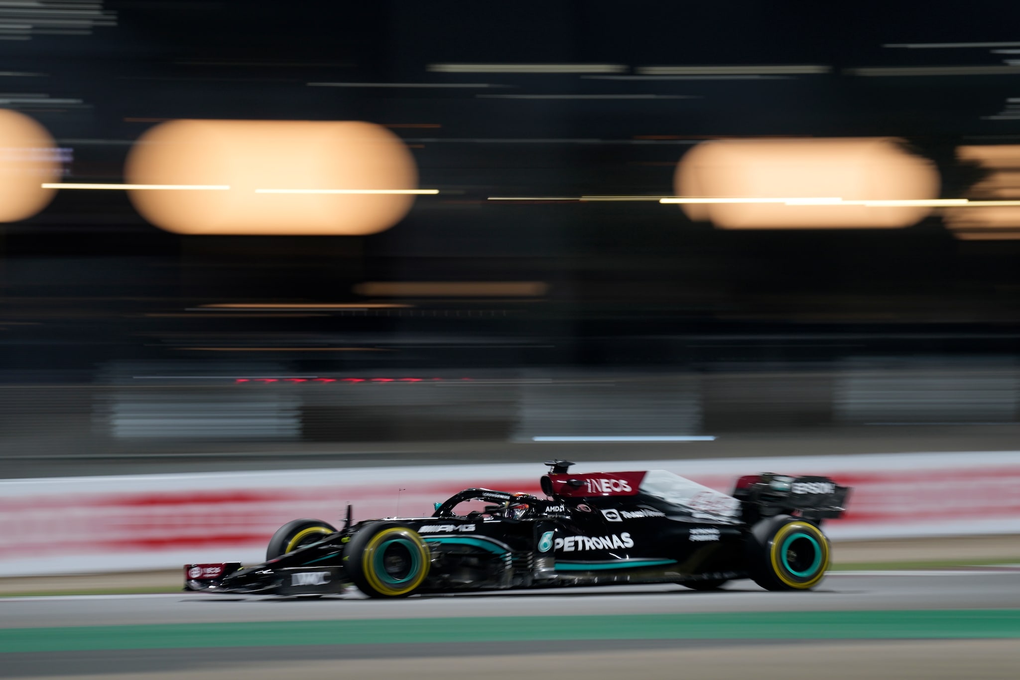 F1: Lewis Hamilton Wins Qatar Grand Prix as Max Verstappen's Lead ...