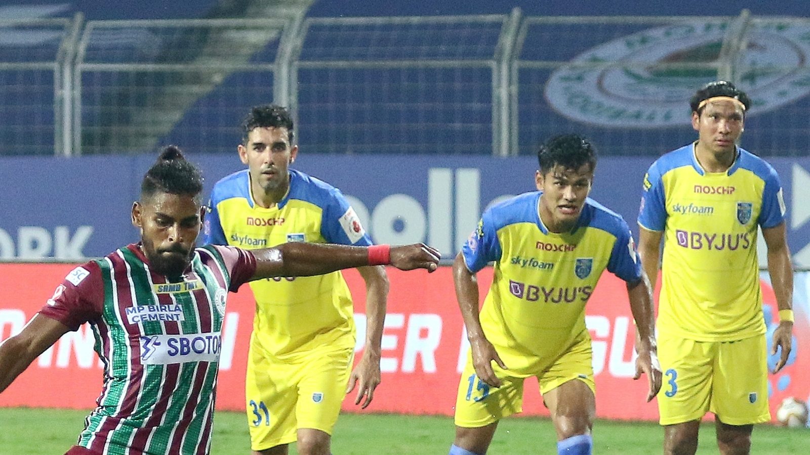 ISL 2021-22 Season Begins with ATK Mohun Bagan-Kerala Blasters Clash | Football News - News18