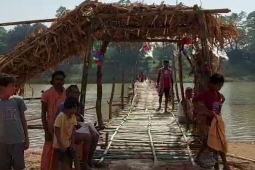 Odisha Man Builds Bamboo Bridge to Connect 2 Districts After Local ...
