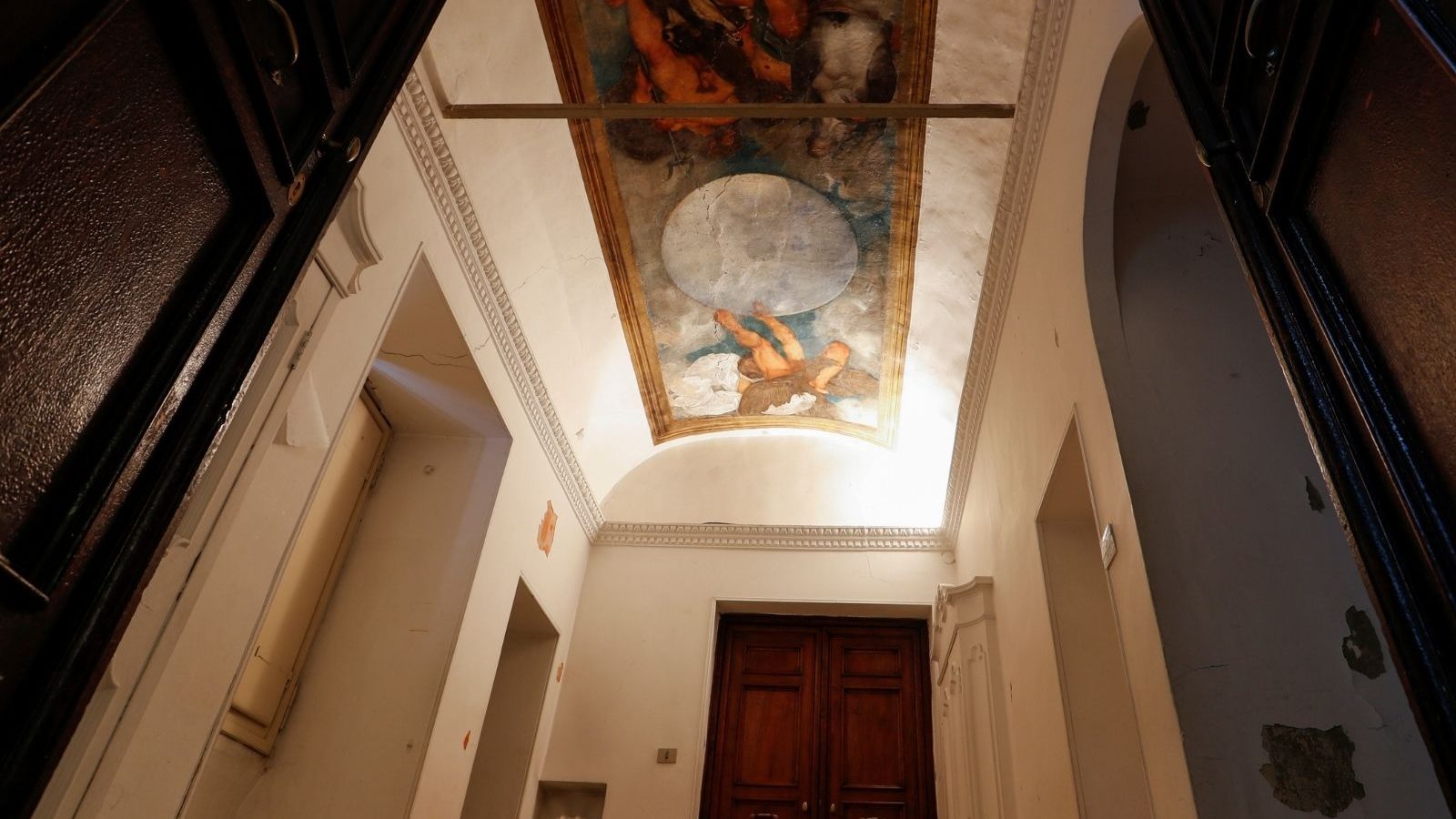 Historic Rome Villa With World's Only Known Caravaggio Mural Up for ...