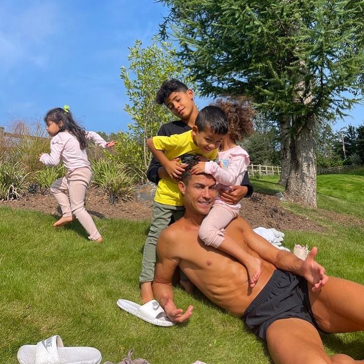 IN PICS | As Cristiano Ronaldo Awaits Twins, A Look at His Happy Family ...