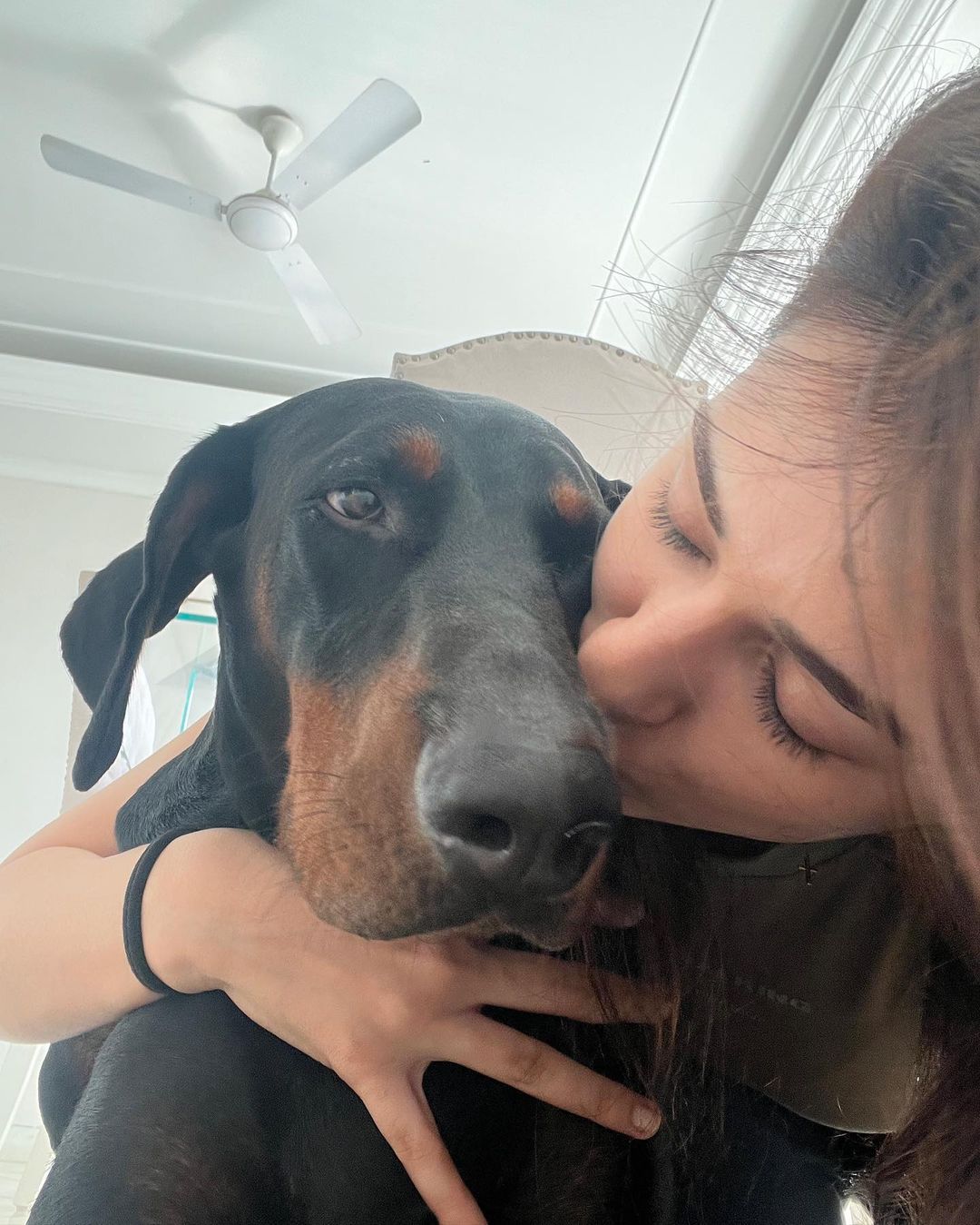 Disha Patani Rings In Cuddle Season With Her Pets, See The Diva's ...