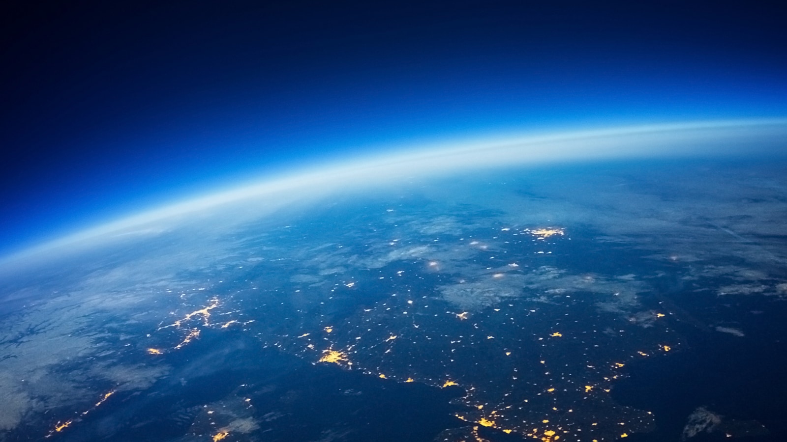 Earth Had a Damp Past, Faced Downpours Capable of Foot-high Rain: Study ...