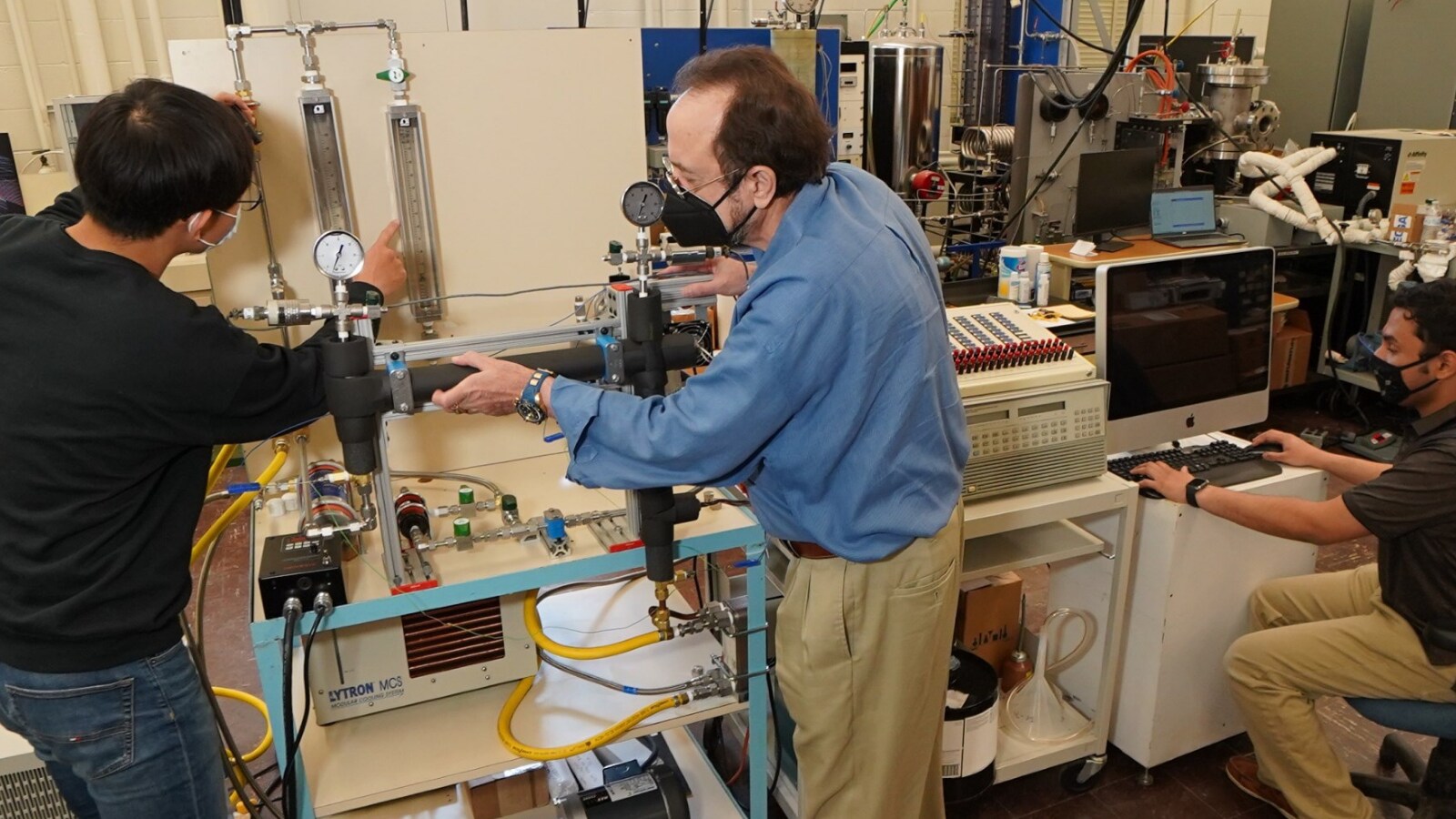 This Cable Can Recharge Electric Car in Five Minutes. Here's the ...