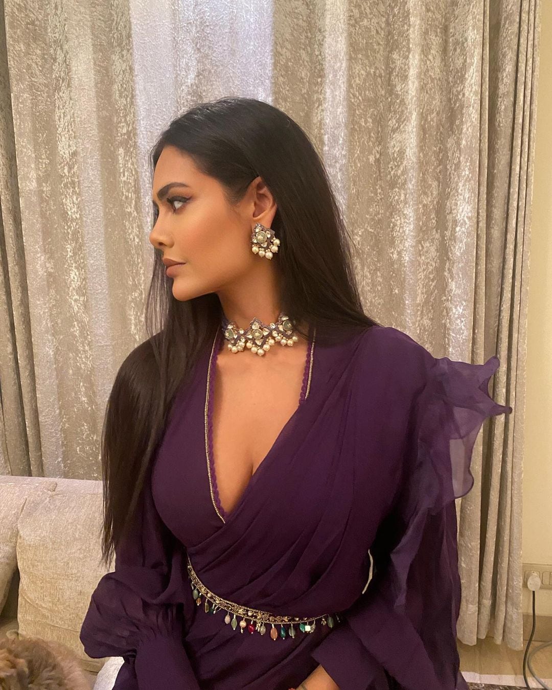 Esha Gupta Looks Fabulous In A Purple Ruffled Saree, See The Diva's ...