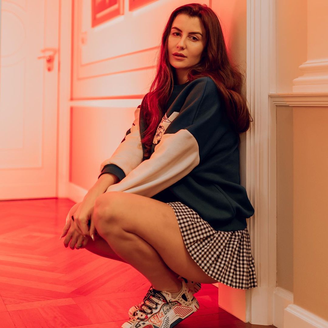 Giorgia Andriani Raises Temperatures In Racy Purple Bikini, See The ...