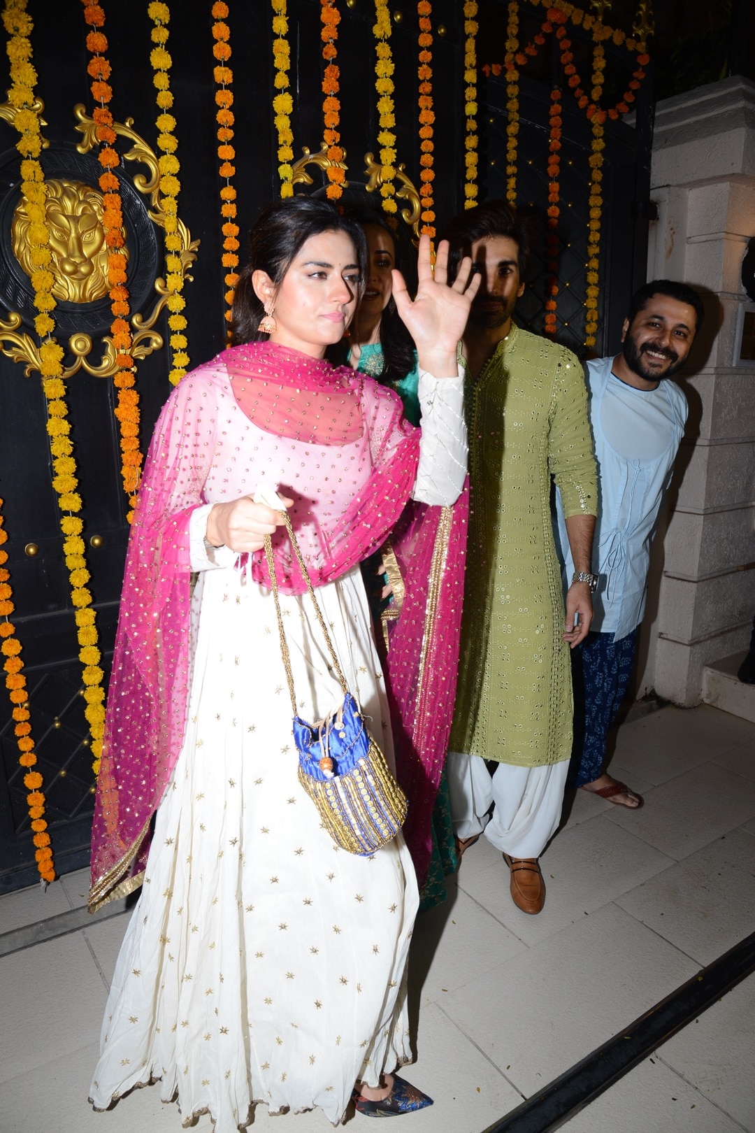 Diwali 2021: Hina Khan, Harleen Sethi, Karishma Tanna Look Glamorous At ...
