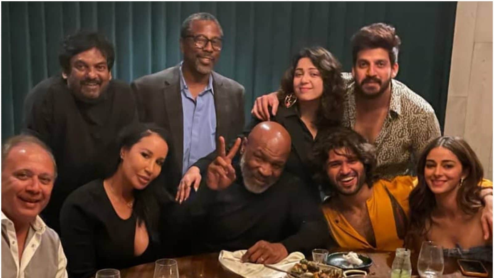 Vijay Deverakonda and Ananya Panday Dine with Mike Tyson in US, Liger ...