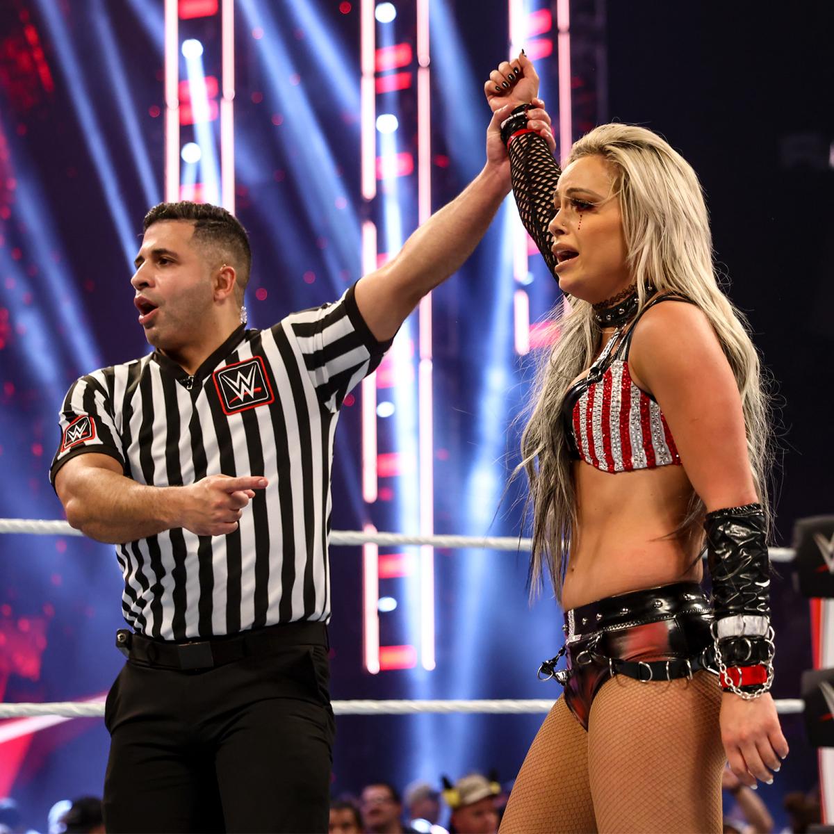 IN PICS | WWE RAW Results: Seth Rollins Beats Kevin Owens, Liv Morgan ...