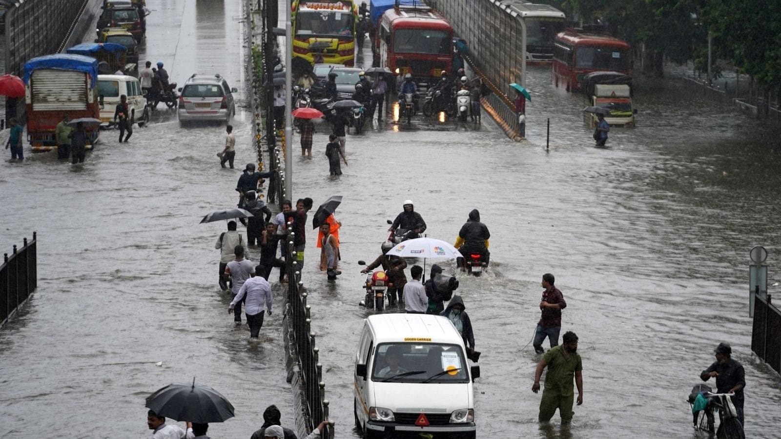 Heavy Rainfall Forecast Over Maharashtra Districts for 2 Days; Yellow Alert Issued in Pune ...