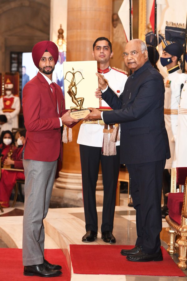 Sunil Chhetri, Neeraj Chopra and Others at Honoured Dazzling National ...