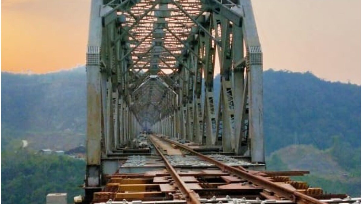 WATCH: World's Tallest Pier Bridge in Manipur by Indian Railways - News18