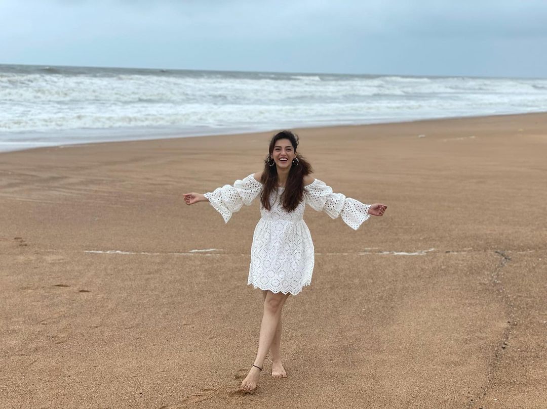 Happy Birthday, Mehreen Pirzada: Special Moments of the Gorgeous ...