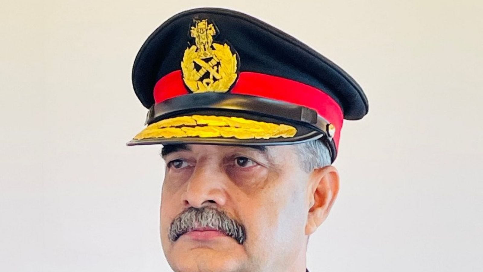 Lt Gen Nav K Khanduri Takes Charge as GOC of Indian Army's Western ...