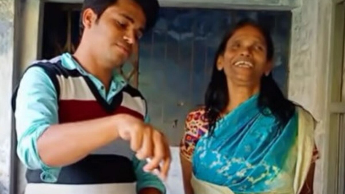 Ranu Mondal Goes Viral Again, This Time for Cooking Chicken Curry - News18