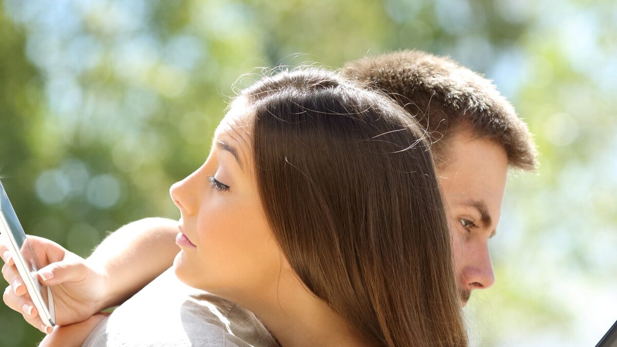 Roaching is the New Dating Trend to Watch Out For - News18