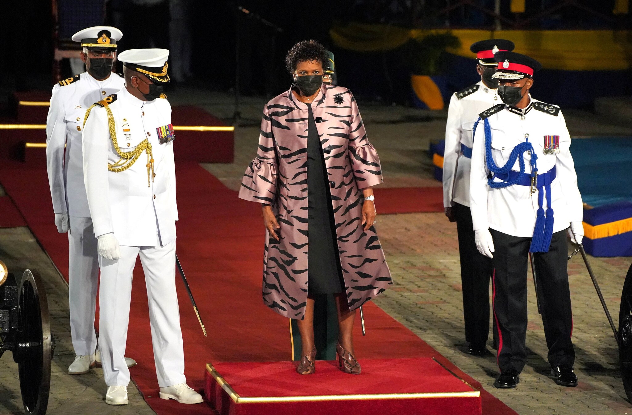 In Photos: Barbados Cuts Ties With UK's Queen, Transforms Into Republic ...