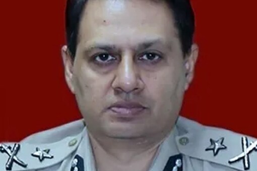Meet Sanjay Kumar Singh, the Ex-CBI Biggie to Replace Sameer Wankhede ...