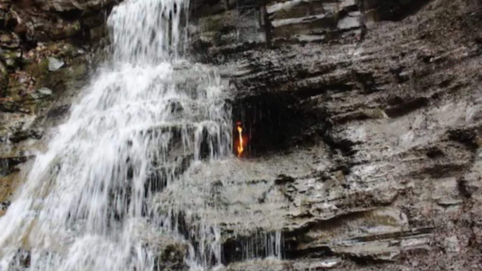 This Miraculous Waterfall in US has a Perennial Flame of Fire. Here's ...