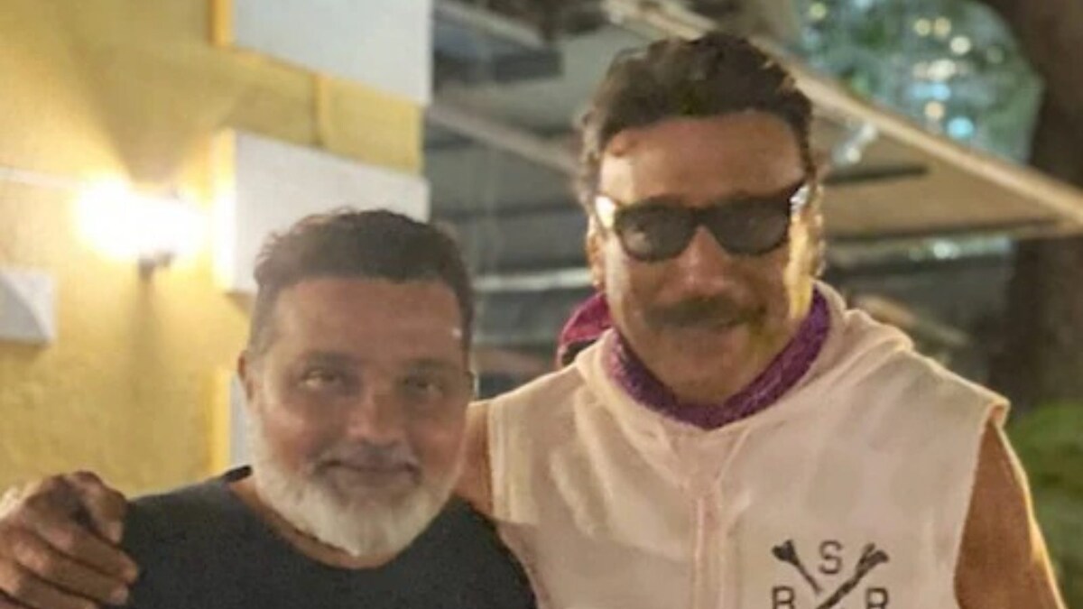 Marathi Director Ravi Jadhav Posts Pic With Jackie Shroff, Fans Want ...
