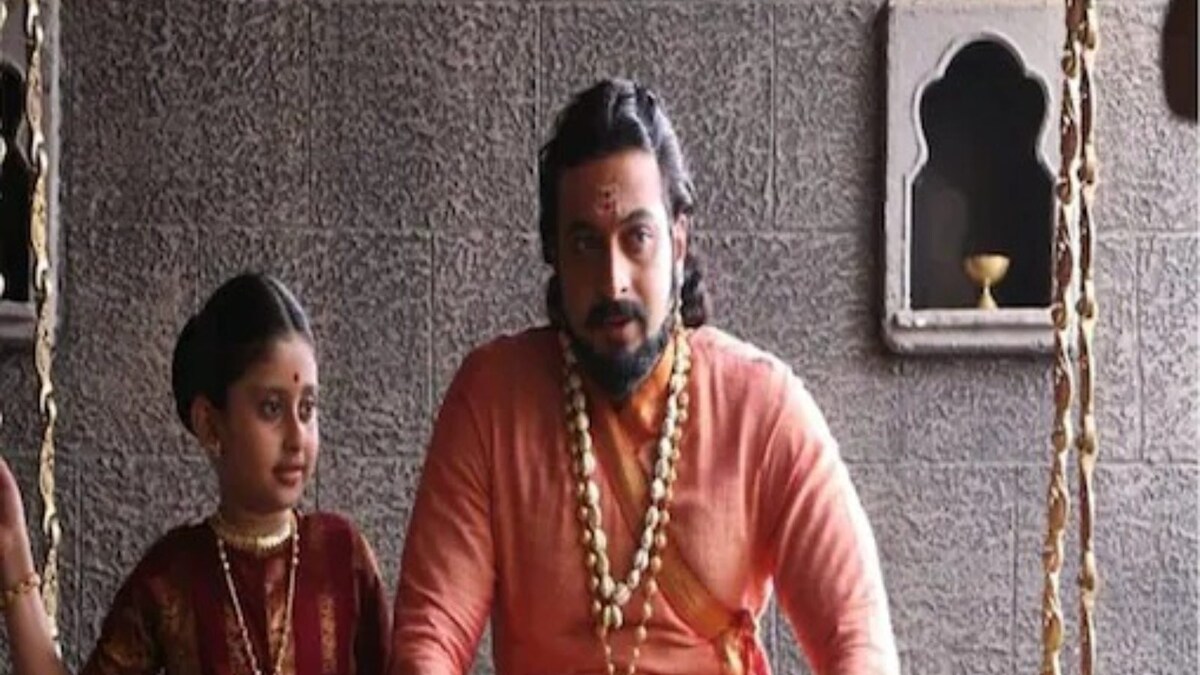 Amol Kolhe's Daughter Adya Kolhe to Play Childhood Role of Tararani in ...