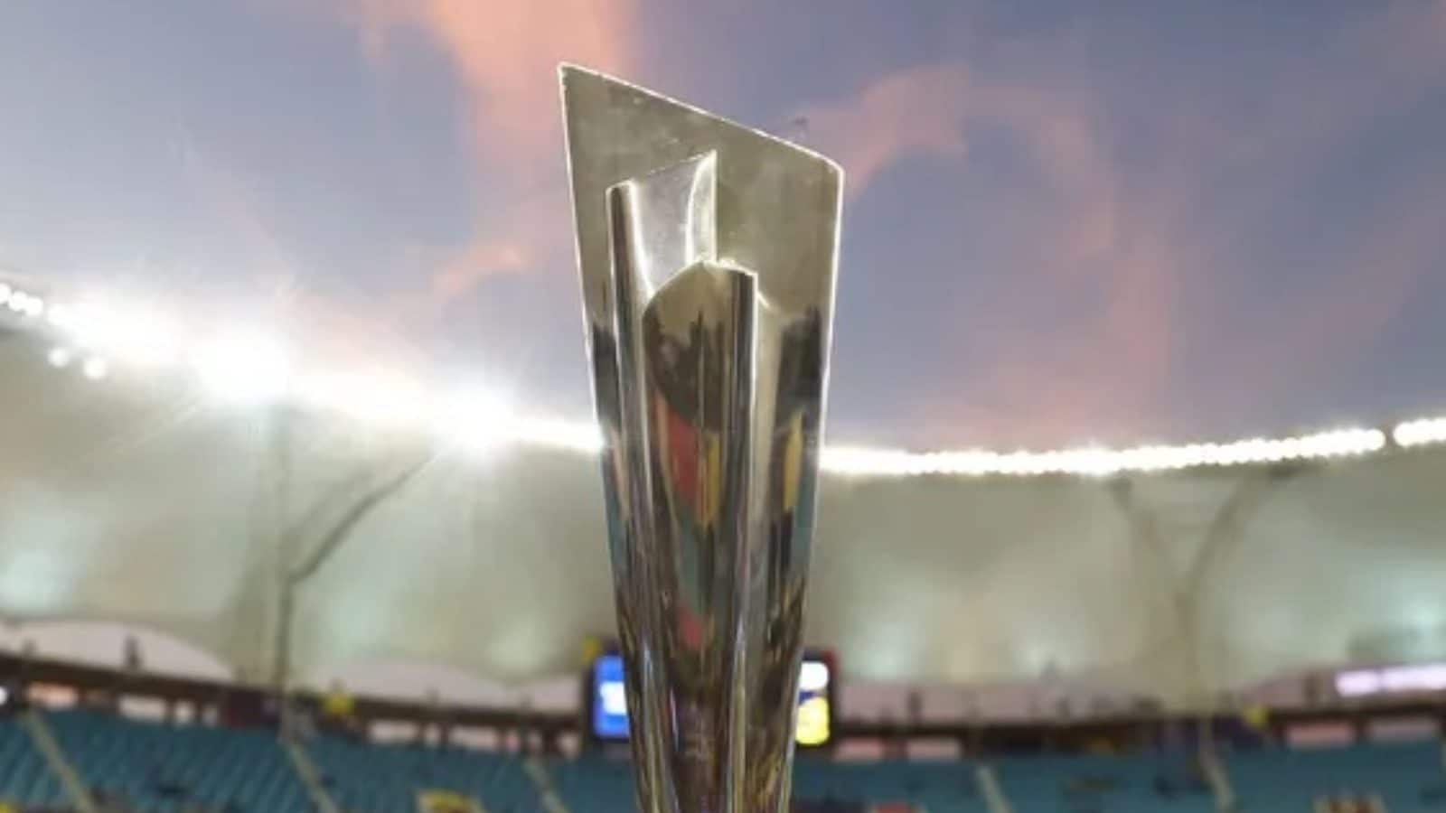 T20 World Cup 2021: Marais Erasmus And Richard Kettleborough On-field ...