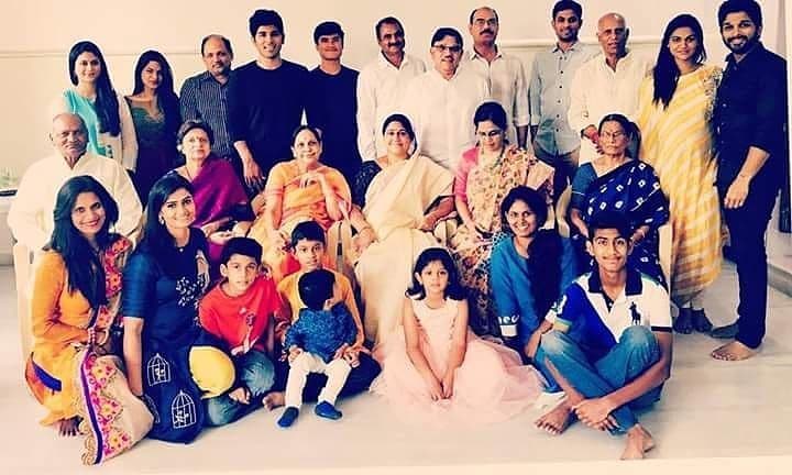 Chiranjeevi, Pawan Kalyan to Ram Charan, Allu Arjun, Sai Dharam Tej and ...